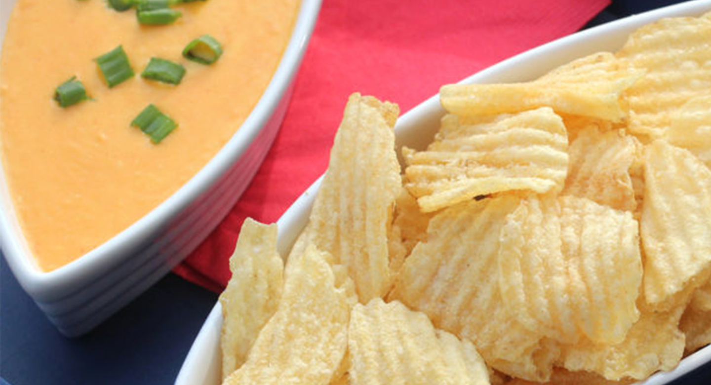 Siracha Queso Dip - Cape Cod Chips